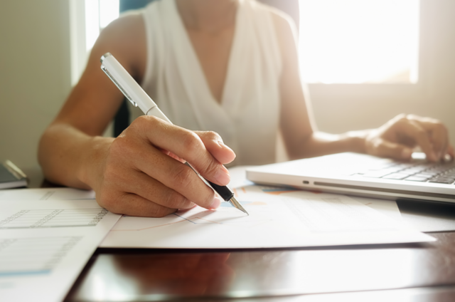 How to Write a PhD Research Paper Outline: A Step-by-Step Guide ...